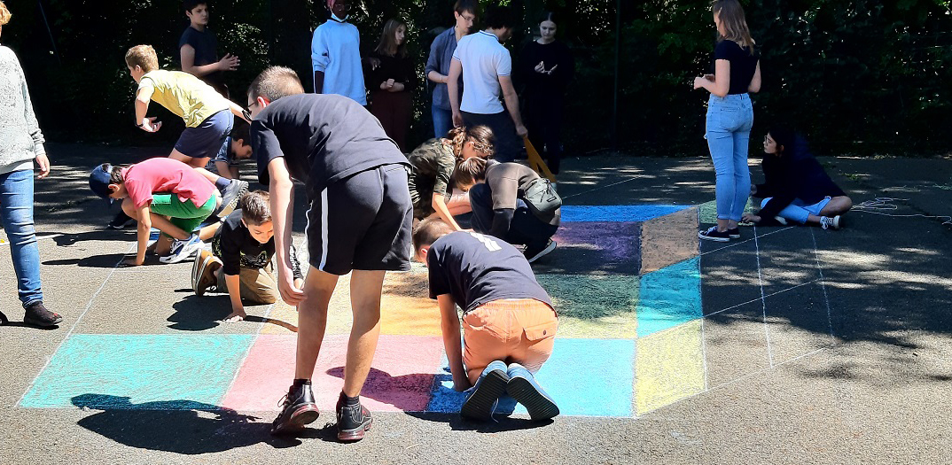 Création d'une anamorphose d'un rubik's cube | Académie de Dijon